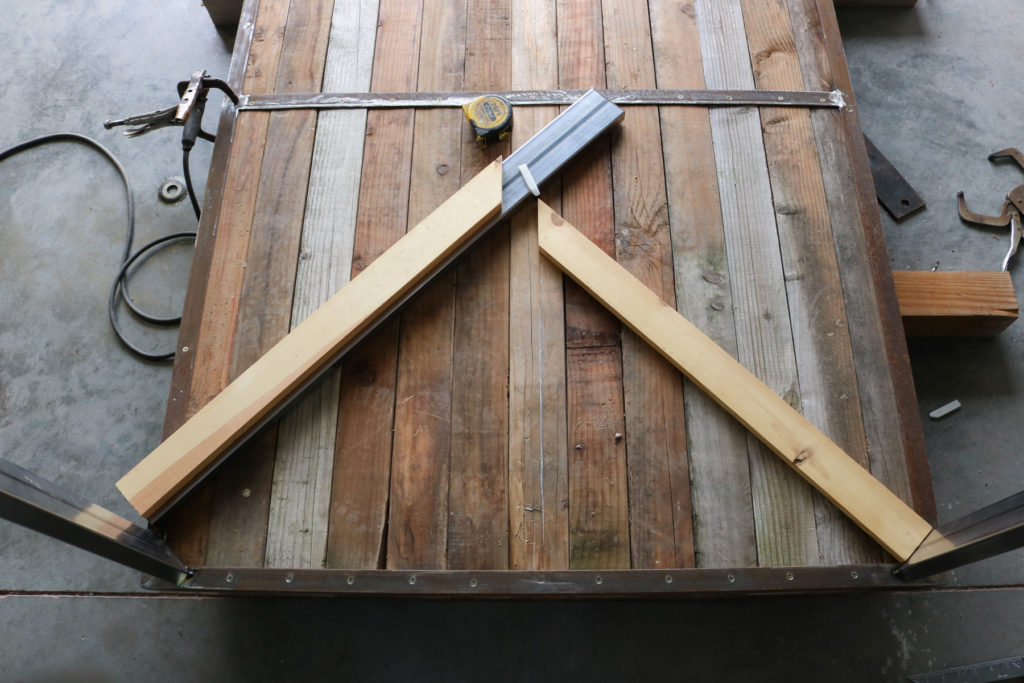 HOW I MADE MY DINING TABLE - UNDER $60- DIY Table - Scandinavian