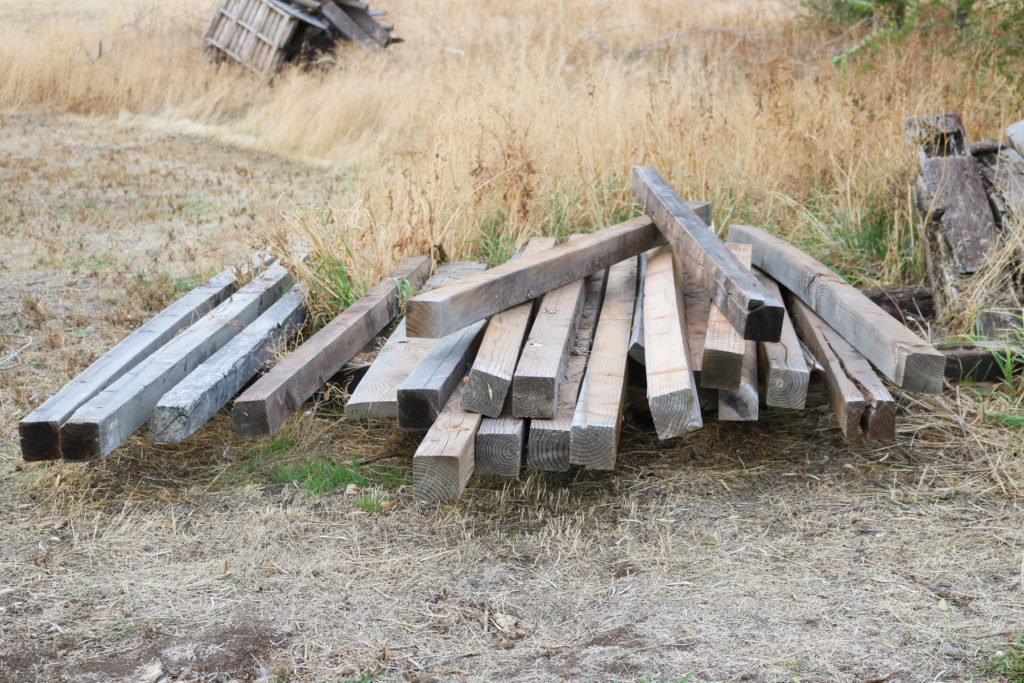 HOW I MADE MY DINING TABLE - UNDER $60- DIY Table - Scandinavian