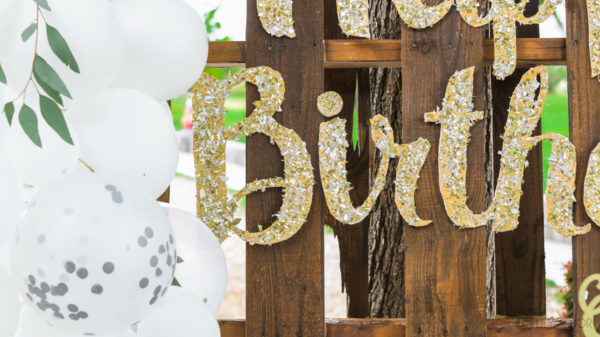 $4 DOLLAR - HAPPY BIRTHDAY SIGN - CUSTOM AND EASY TO MAKE!!