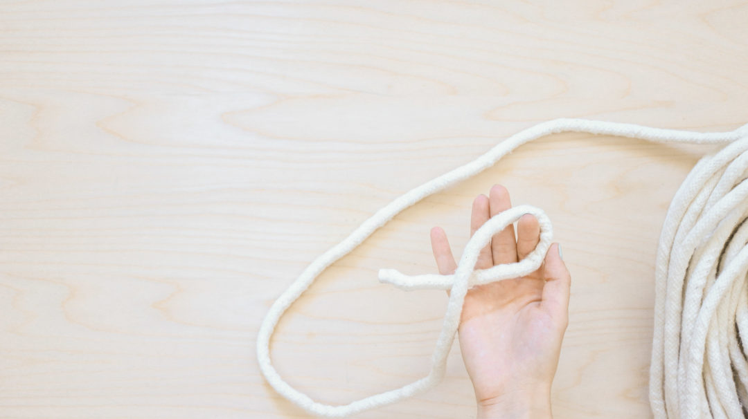 DIY Macrame Rope Rug - Giant Doily! No Crochet Needed! Via LilyArdor