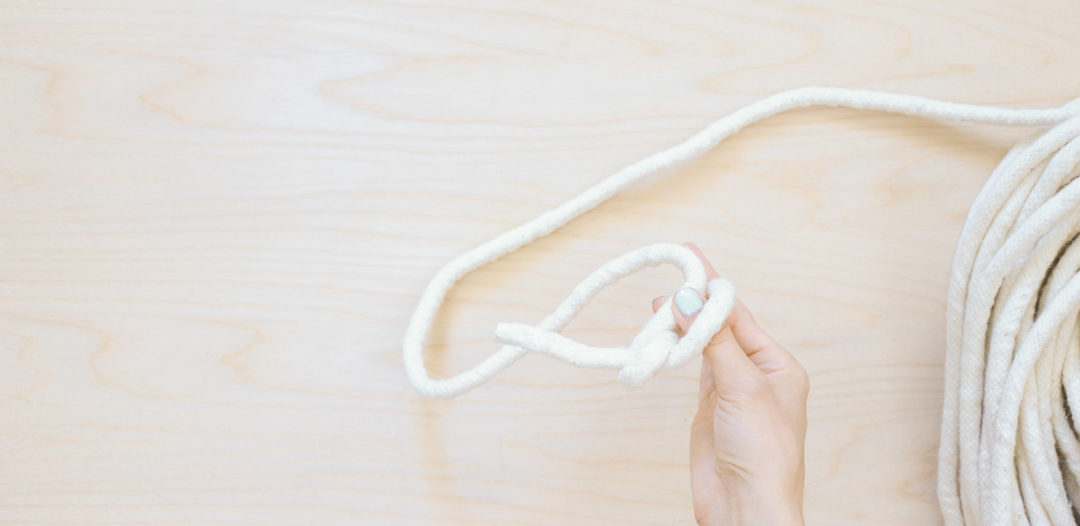 DIY Macrame Rope Rug - Giant Doily! No Crochet Needed! Via LilyArdor