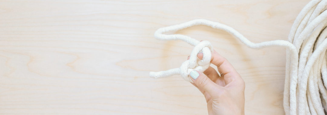 DIY Macrame Rope Rug - Giant Doily! No Crochet Needed! Via LilyArdor