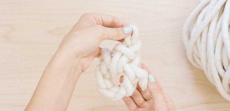 DIY Macrame Rope Rug - Giant Doily! No Crochet Needed! Via LilyArdor