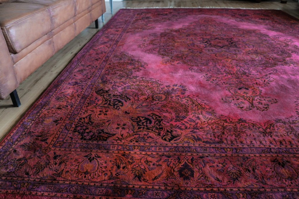 How to paint a rug! DIY Reform rug - Lily Ardor