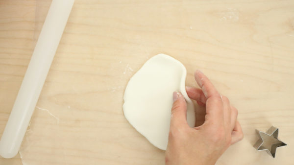 Star Garland DIY+ 5 Minute Recipe | Baking Soda + Cornstarch - Lily Ardor