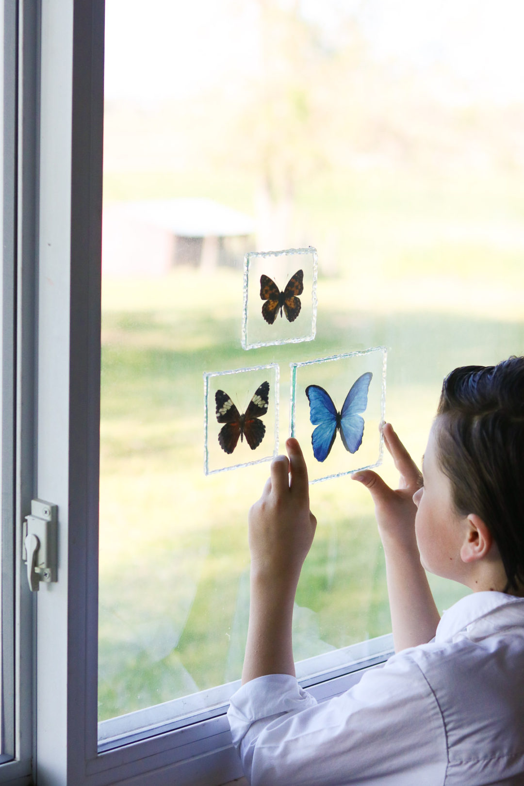 Mother's DAY Butterfly Gift | Kid Friendly Craft | Via Lilyardor