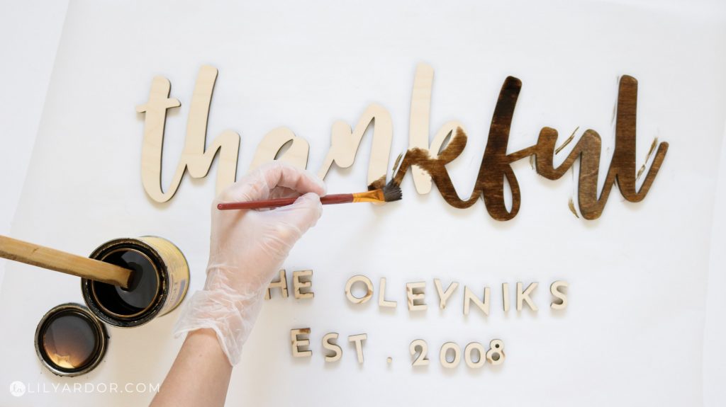 Plaid Sign Tutorial in 10 Minutes - With A Stencil! Paint Plaid On ...