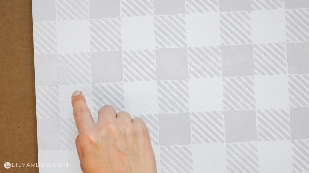 Plaid Sign Tutorial in 10 Minutes - With A Stencil! Paint Plaid On ...