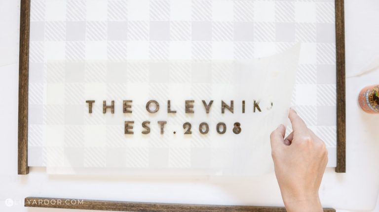 Plaid Sign Tutorial in 10 Minutes - With A Stencil! Paint Plaid On ...