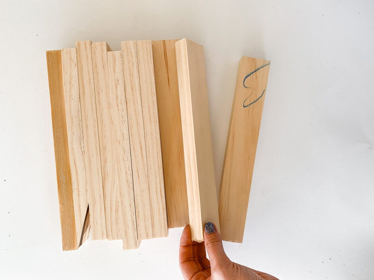 DIY Wood Star - In 5 Easy Steps ! Styled 4 Ways | Spring + Holidays