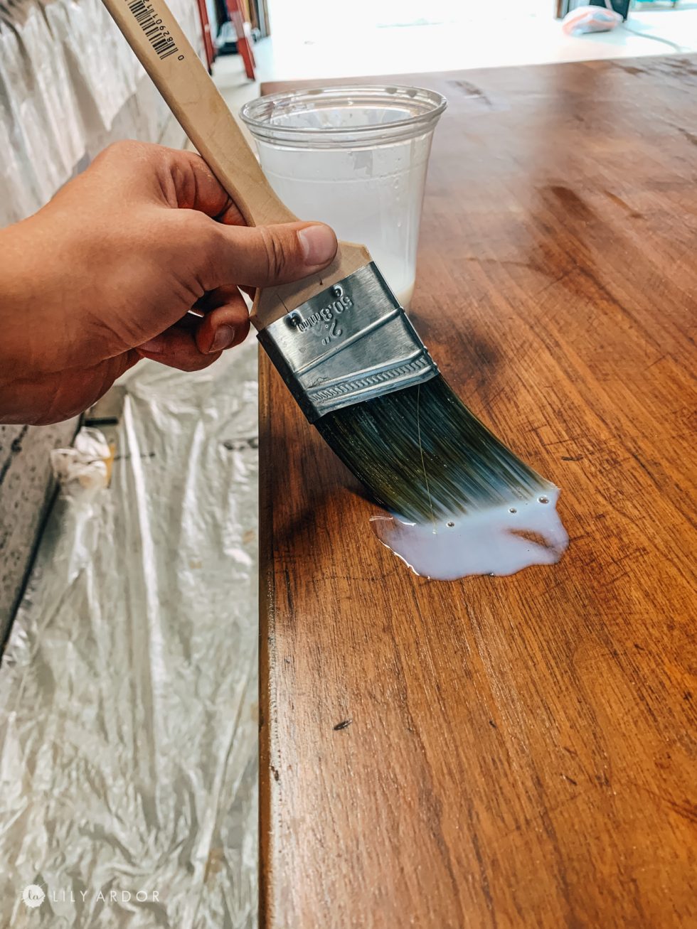 HOW TO REFINISH A DESK - Lily Ardor
