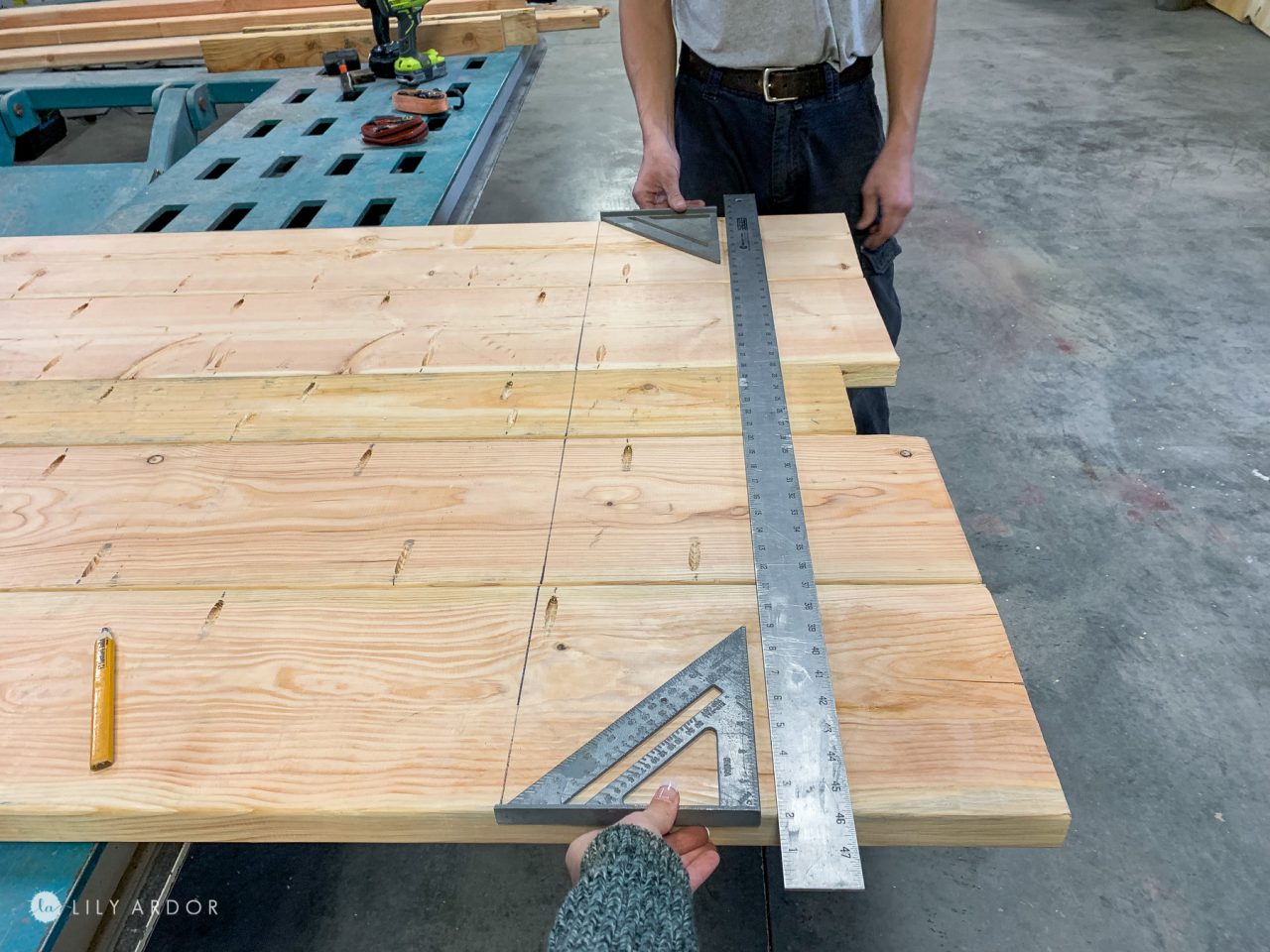 EASY DIY MODERN FARMHOUSE TABLE w/plans! UNDER $200