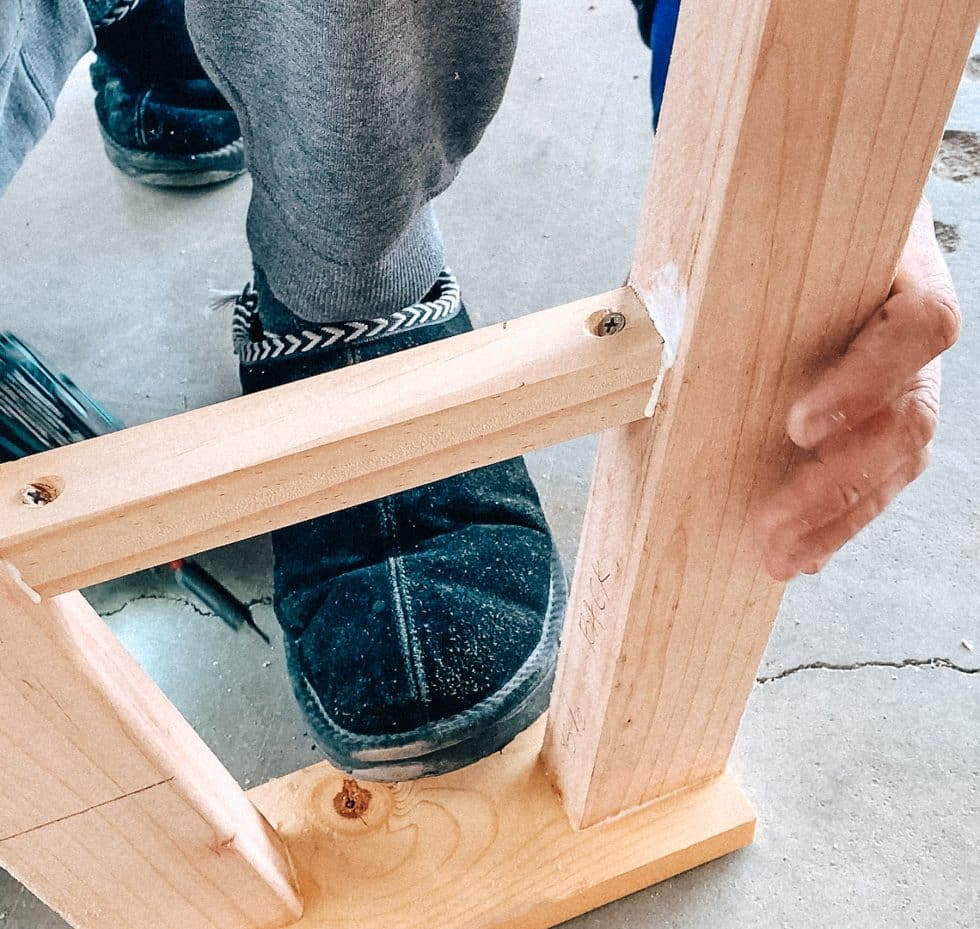 How To Make A Simple Bench ( WITH PLANS ) - Lily Ardor