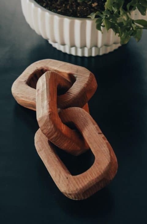 Making Unique Wood Chain Links for Stylish Table Decor - Lily Ardor